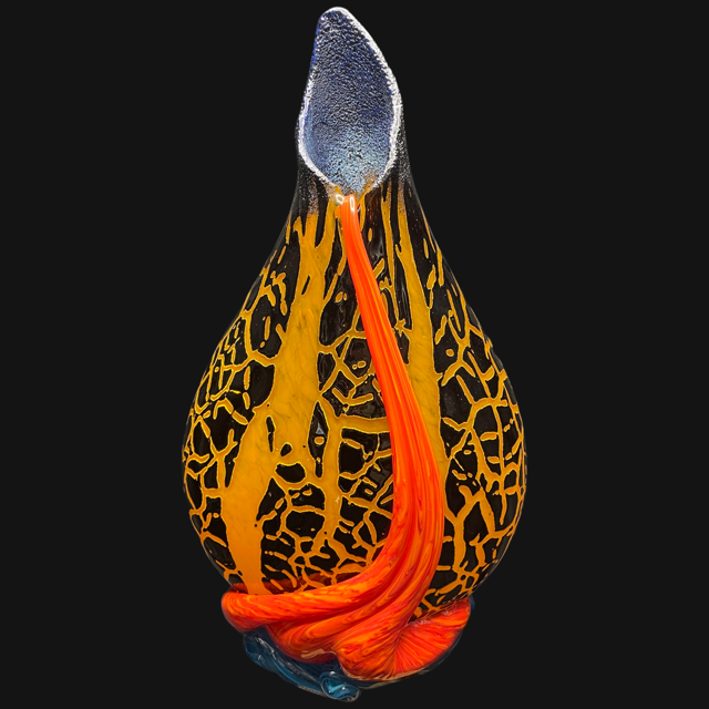 Crackled Surface Flow, Vase by Daniel Moe – Volcano Art Center